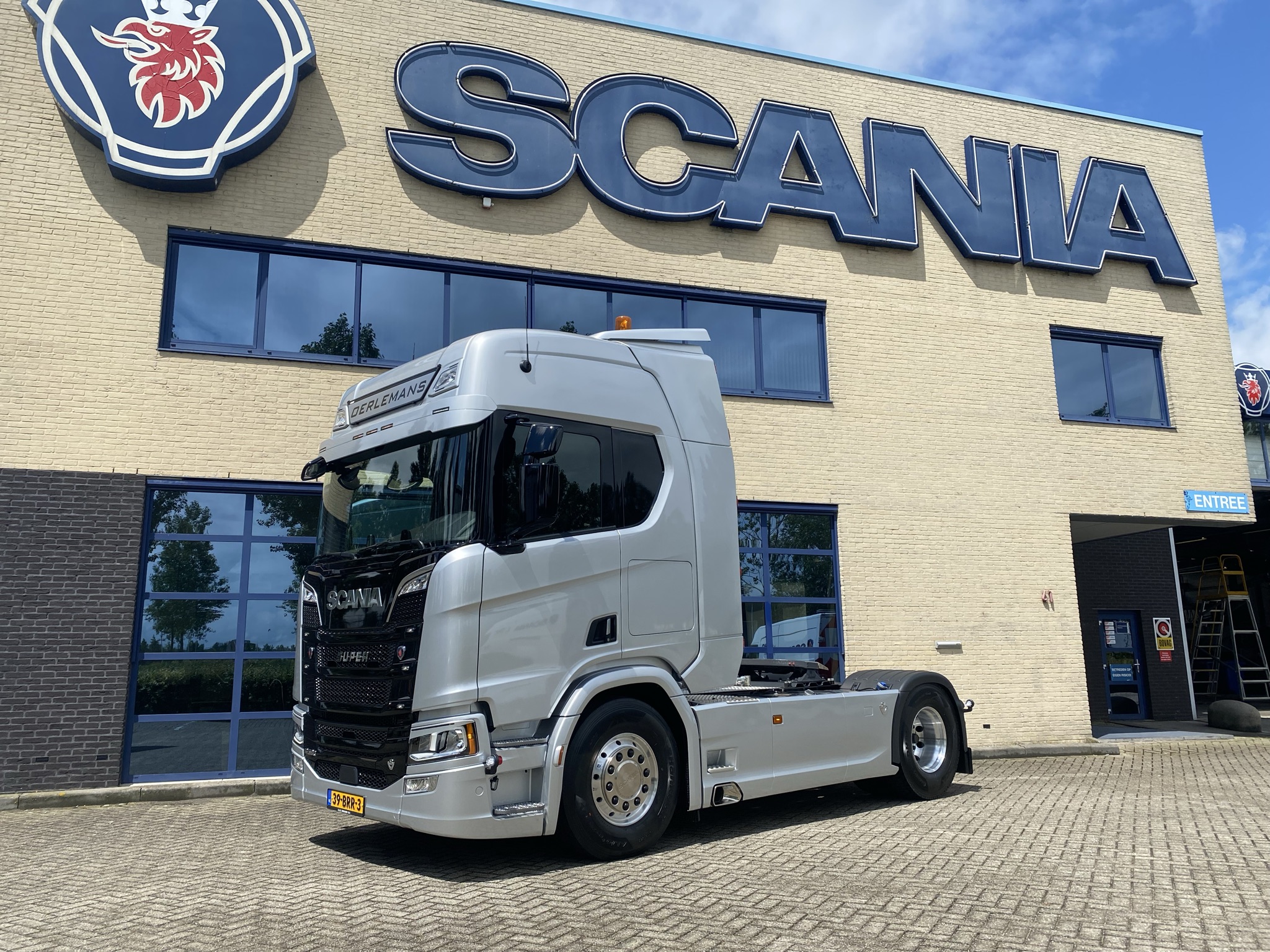 Aflevering Scania R590 V8 4×2 Oerlemans – DHC Zeeland